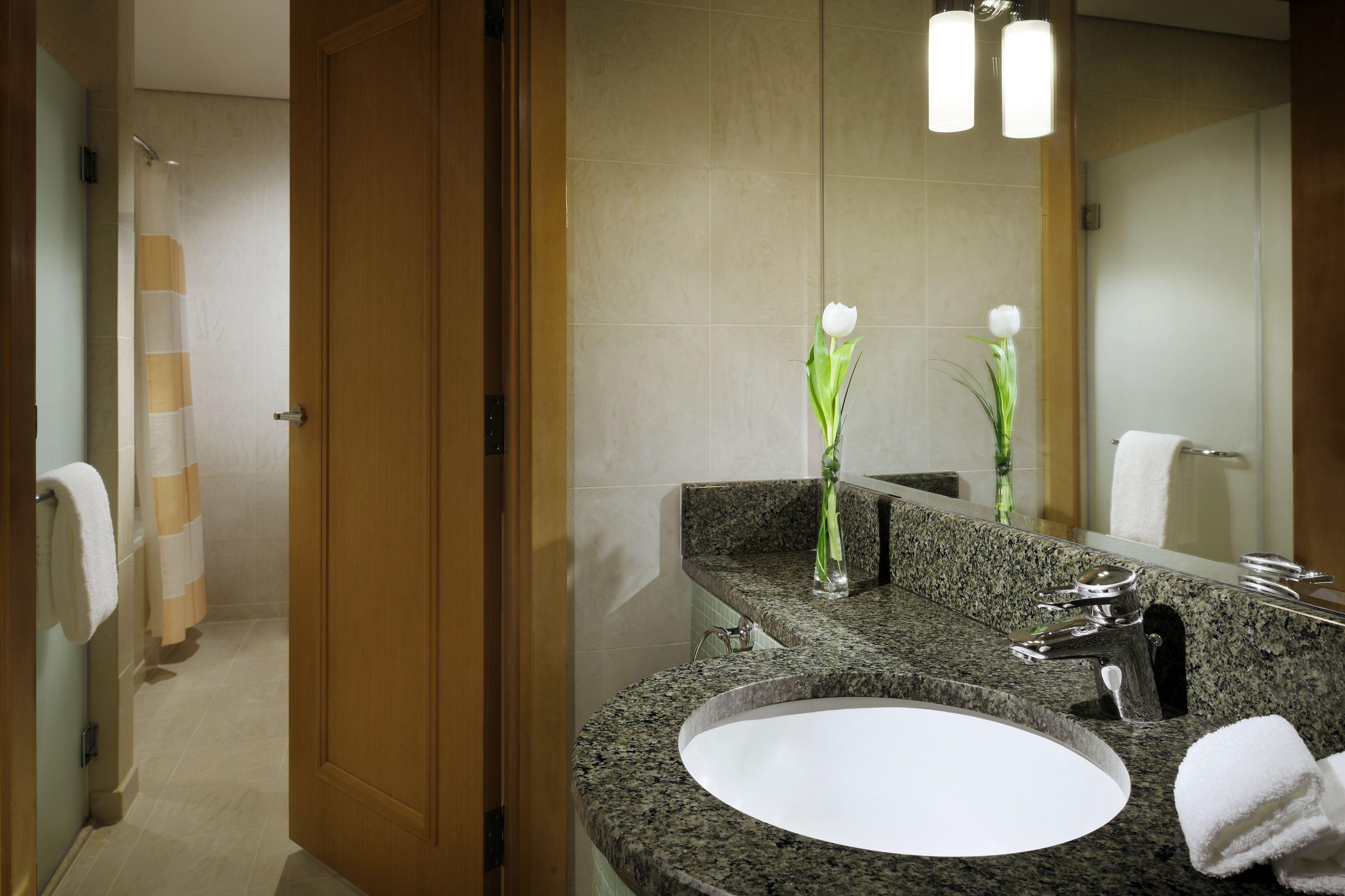 COURTYARD BY MARRIOTT KUWAIT CITY HOTEL