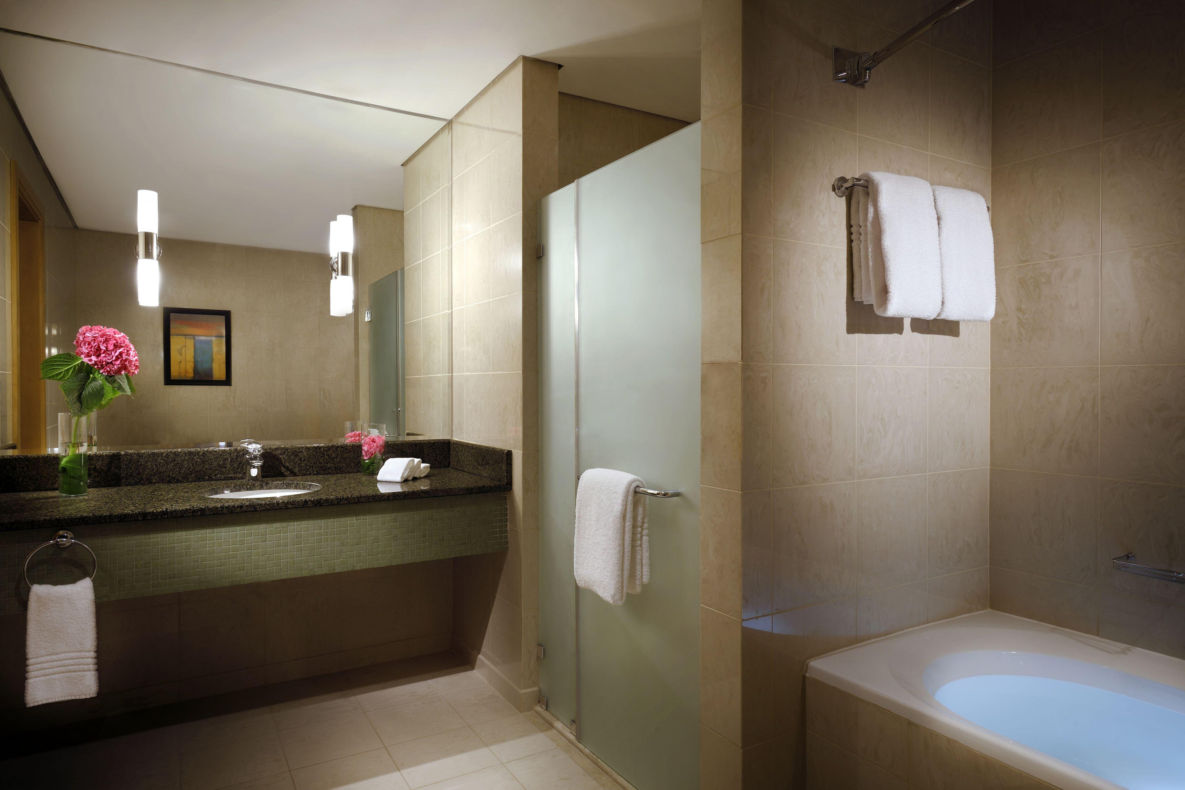 COURTYARD BY MARRIOTT KUWAIT CITY HOTEL